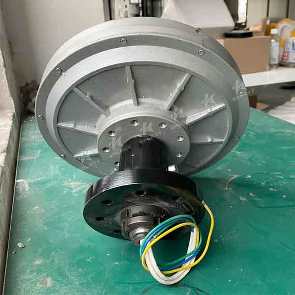 High-power, low-speed, low-starting-torque coreless permanent magnet ...